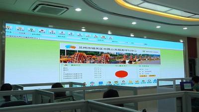 中国 屋内ビデオ HD LED 表示 P4 4mm 高い定義は背景幕スクリーンを導きました 販売のため
