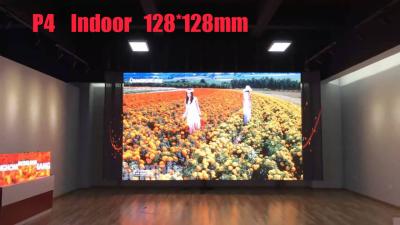 中国 高い定義屋内128*128mmビデオ壁のLED表示1/16スキャンP4 販売のため
