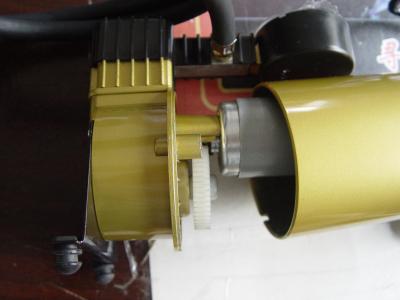 Cina I compressori d'aria portatili gialli e d'argento del metallo del veicolo hanno montato il compressore d'aria 4x4 in vendita