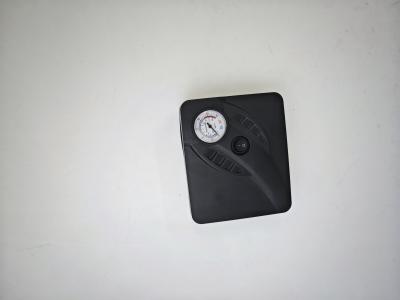 Cina Pneumatici neri DC 12V Compressore d'aria portatile Inflatore di pneumatici portatili in vendita