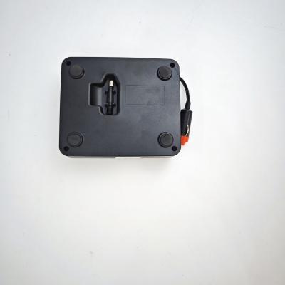 Cina Pneumatici neri DC 12V Compressore d'aria portatile Inflatore di pneumatici portatili in vendita