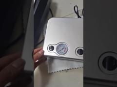 Zilveren mini-compressoren voor voertuigen Dc 12v met ontladingsfunctie