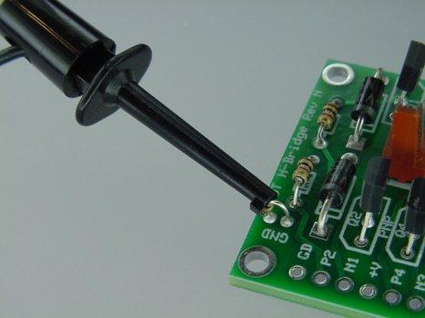 Soluzioni per la tenuta delle sonde dell'oscilloscopio (e la liberazione sulle mani) - scambio della pila di elettrotecnico