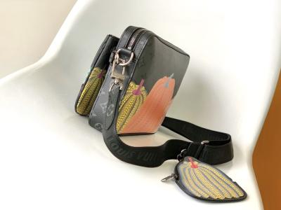 Cina Collaborazione 3WAY di stile della via della borsa M46358 degli uomini bollati unisex del monogramma del trio di LV x YK in vendita