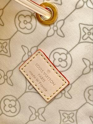 China White Pink Damier Azur Canvas LV Branded Messenger Bag NéONoé MM Bucket Bag for sale