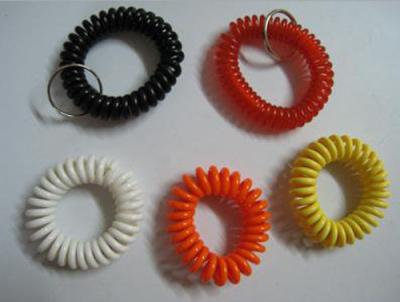 China Custom coil size 2.5mm line cord plastic colorful spiral wrist band coil chain w/key ring for sale