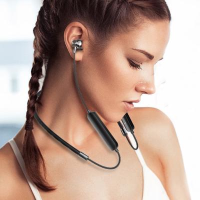 Cina Sport di BT in cuffie magnetiche di Earbuds delle cuffie di Bluetooth della radio dell'orecchio con il Mic in vendita