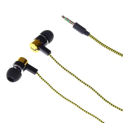 Cina Collegamenti intrecciati di nylon ad alta fedeltà di sport impermeabile in cuffia avricolare legata con corde di Iphone metallica orecchio Earbuds in vendita