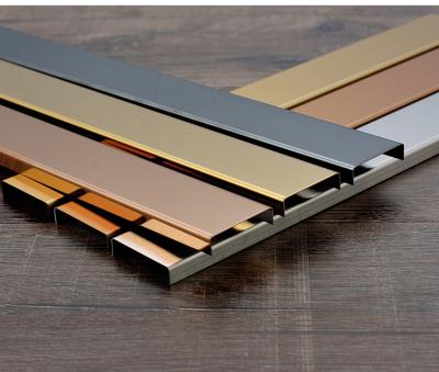 Cina L'intarsio del metallo di 0.65MM spoglia la decorazione interna dell'interno della disposizione delle mattonelle di acciaio inossidabile in vendita