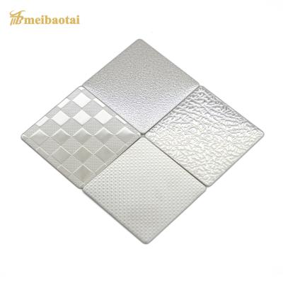 China Silver Mirror Embossed Stainless Steel Sheet For Hotel Decoration for sale