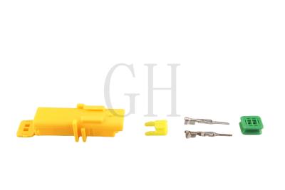 China Automobil Wechselstromkompressor Stecker Peugeot 307 Stecker 2 Pins Für Peugeot 307 7V16 6V14 zu verkaufen