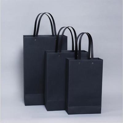 Cina Logo personalizzato Borsa di carta regalo di lusso nera con manico con stampa Flexo in vendita