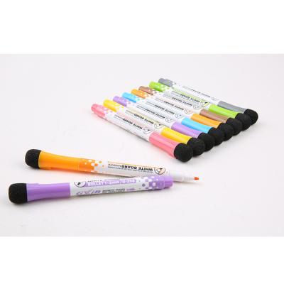 Cina Ufficio e scuola essenziali 8 colori set marchi di cancellazione a secco con lavagna magnetica in vendita