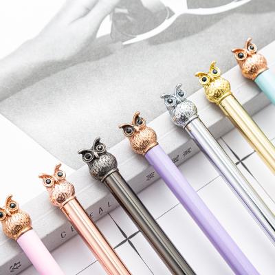 China 2022 Populaire Custom Logo Uil Ballpoint Pen met snelle verzending en Gel Pen Nieuwheid Te koop