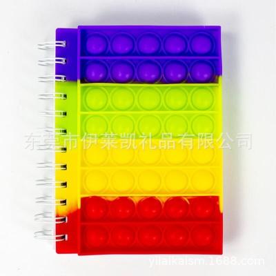 Cina Notebook per viaggiatori in silicone a spirale con copertina di gioco e magnetismo in vendita