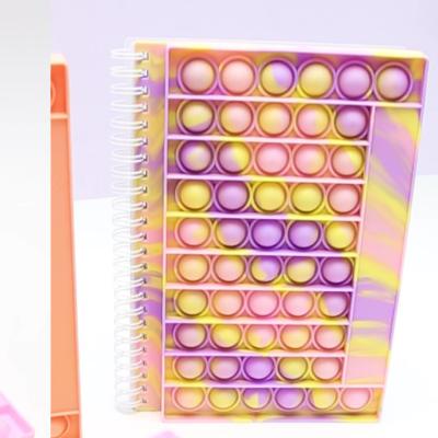 Cina Copertina in silicone impermeabile, bollino di decompressione, quaderno con 100 pagine interne e regalo in vendita