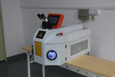 Cina macchina della saldatura a laser dei gioielli 220V, saldatrice del laser dell'oro 200W in vendita