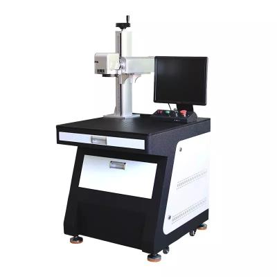 Cina Macchina tenuta in mano dell'incisione laser della fibra del metallo di 120W 50Hz con la Tabella in vendita