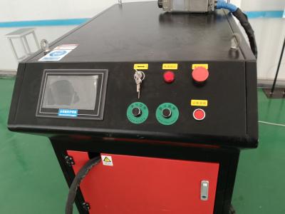 Cina Macchina di pulizia del laser 200W di raffreddamento ad acqua di industria per rimozione della ruggine in vendita