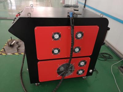 Cina Macchina di pulizia del laser 200W di raffreddamento ad acqua di industria per rimozione della ruggine in vendita
