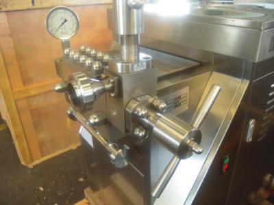 중국 8000L/H 내부 탱크 위생적 고압 균질화기 판매용