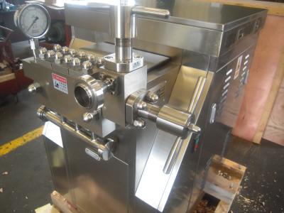Cina Omogeneizzatore a due fasi di raffreddamento 5000L/H dello sciampo di lubrificazione in vendita