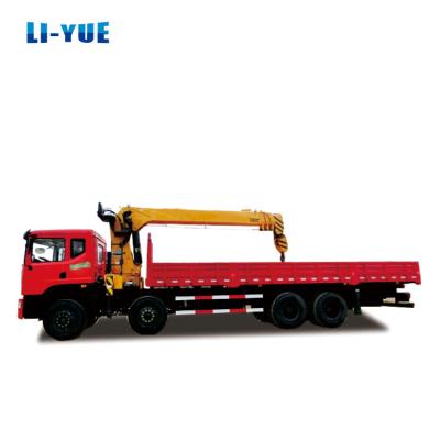 Cina 7 - 20 tonnellate Telescopic Boom Truck Monted Truck Crane Max. Altezza di sollevamento di 20,7 m in vendita