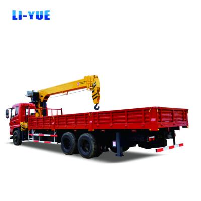 China Mobiele Hydraulische Mini Truck Gemaakte Kraan 130HP Dongfeng 4x2 Met Mand Te koop