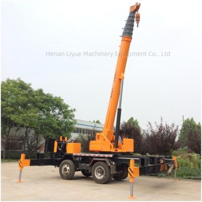 China 6-sectie Boom Hydraulische arm kraan 8 ton Hengli Valve kleine mobiele truck hefmachine Te koop