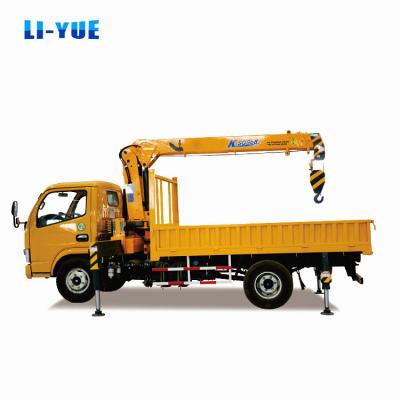 Cina Alta efficienza di funzionamento 5 tonnellate camion idraulico mobile gru montata con braccio rigido in vendita