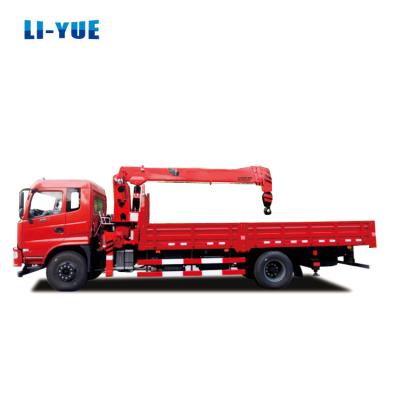 Cina 6.3 tonnellate di gru a braccio rigido montate su camion per costruzioni tecnologiche Capacità di carico 5000 kg in vendita