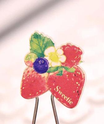 Cina Stampa di adesivi impermeabili con taglio a bacio Etichetta per imballaggio di frutta alla fragola carina in vendita