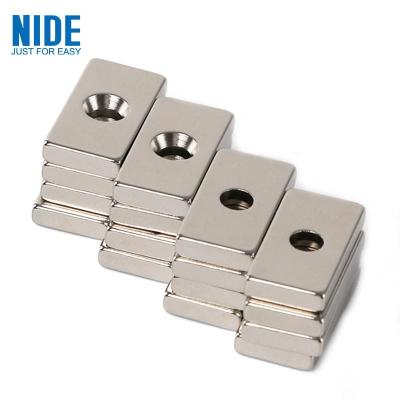 Cina Quadrato su ordinazione del magnete del neodimio di NdFeB dei pezzi di ricambio del motore elettrico forte con il foro in vendita