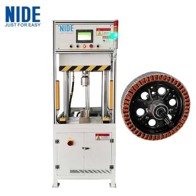 Cina Macchine di pressatura per stazionatori a rotaia automatica in vendita