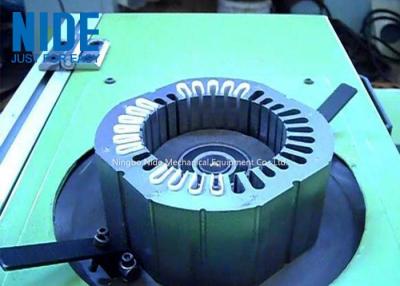 中国 モーター巻上げのための非常に活動的な固定子の絶縁材のペーパー挿入機械 販売のため
