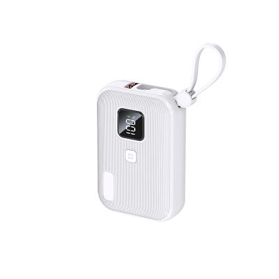 Cina 180g Piccolo e leggero Power Bank 10000mAh Facile da trasportare 21700 Tipo di batteria in vendita