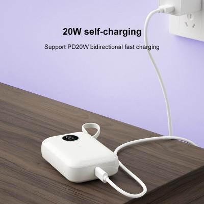 Cina ABS ignifughi PC Universal 10000mah Power Bank con cavi incorporati in vendita