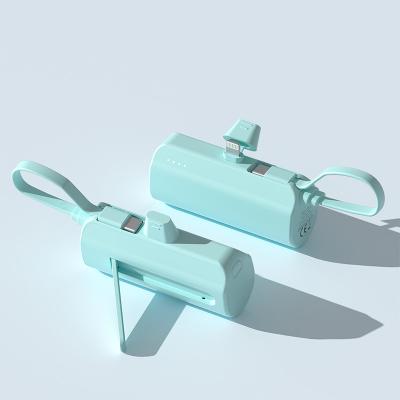 China ABS Plastic snellaadbank 4500mAh 5V/2A Zwarte accu Te koop