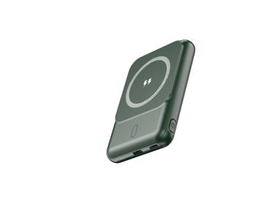 China Draadloze magneet 5000mah Powerbank 5W/7.5W Charging Li Polymer Battery voor veilig draagbaar opladen Te koop