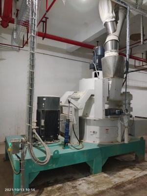 China L110 Ultra Fine Feed Grinding Machine 2.5-5t/H For Feed Processing Crushing for sale