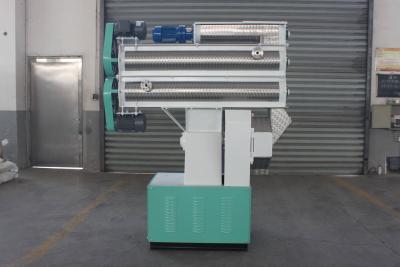 Cina Pellettatrice per mangimi in acciaio inossidabile resistente alla corrosione 1-2 t/h in vendita