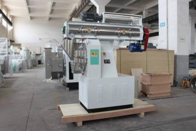 China 1-2T/H Enkellaagse conditioner Pelletmolen Voerpelletmachine voor diervoeders voor diervoedergrondstoffen pelletmachine corrosiebestendig Te koop