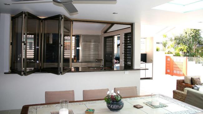 frameless folding glass window,bi-fold window,sliding folding window supplier