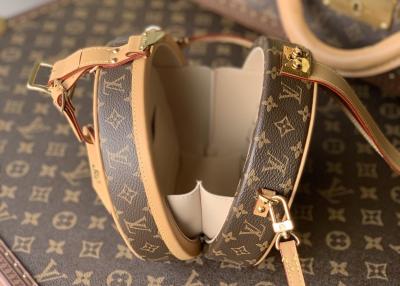 Chine Les dames garnissent en cuir la croix circulaire de serrure de poussée de 7.5cm - sac mortuaire avec l'ornement mental à vendre