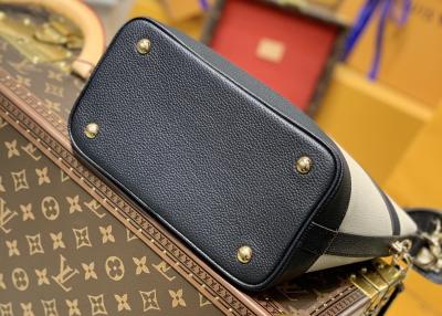 Cina Il piccolo nero di Genunie che stampa allineando la maniglia della borsa del secchio della pelle bovina di 25cm in vendita