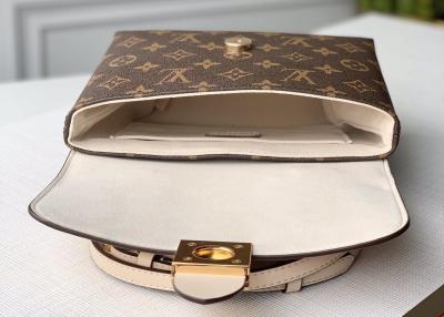 Cina Borsa di lusso del secchio della maniglia nera delle donne con il fermo della serratura in vendita