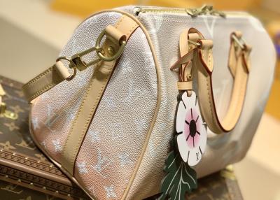Cina Il LV appoggia l'abbellimento del fiore di cuoio della borsa della tela del monogramma di 25cm in vendita