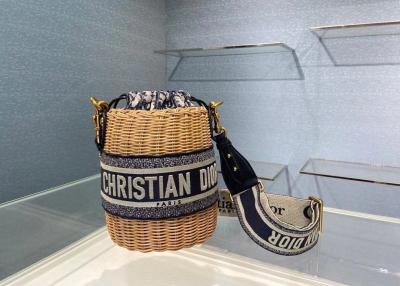 Cina Borsa di lusso del secchio di Straw Sloping Cross Wicker Woven per estate in vendita