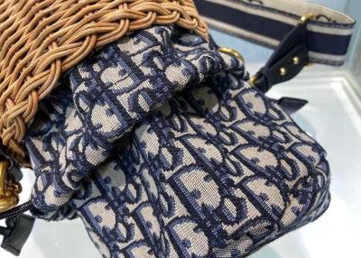 Cina Borsa di lusso del secchio di Straw Sloping Cross Wicker Woven per estate in vendita