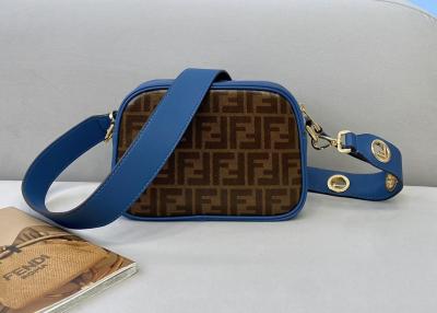 Cina I colori assortiti di cuoio classici di Logo Embossing Luxury Cross-Body Bag Genunie delle lettere di F insaccano in vendita